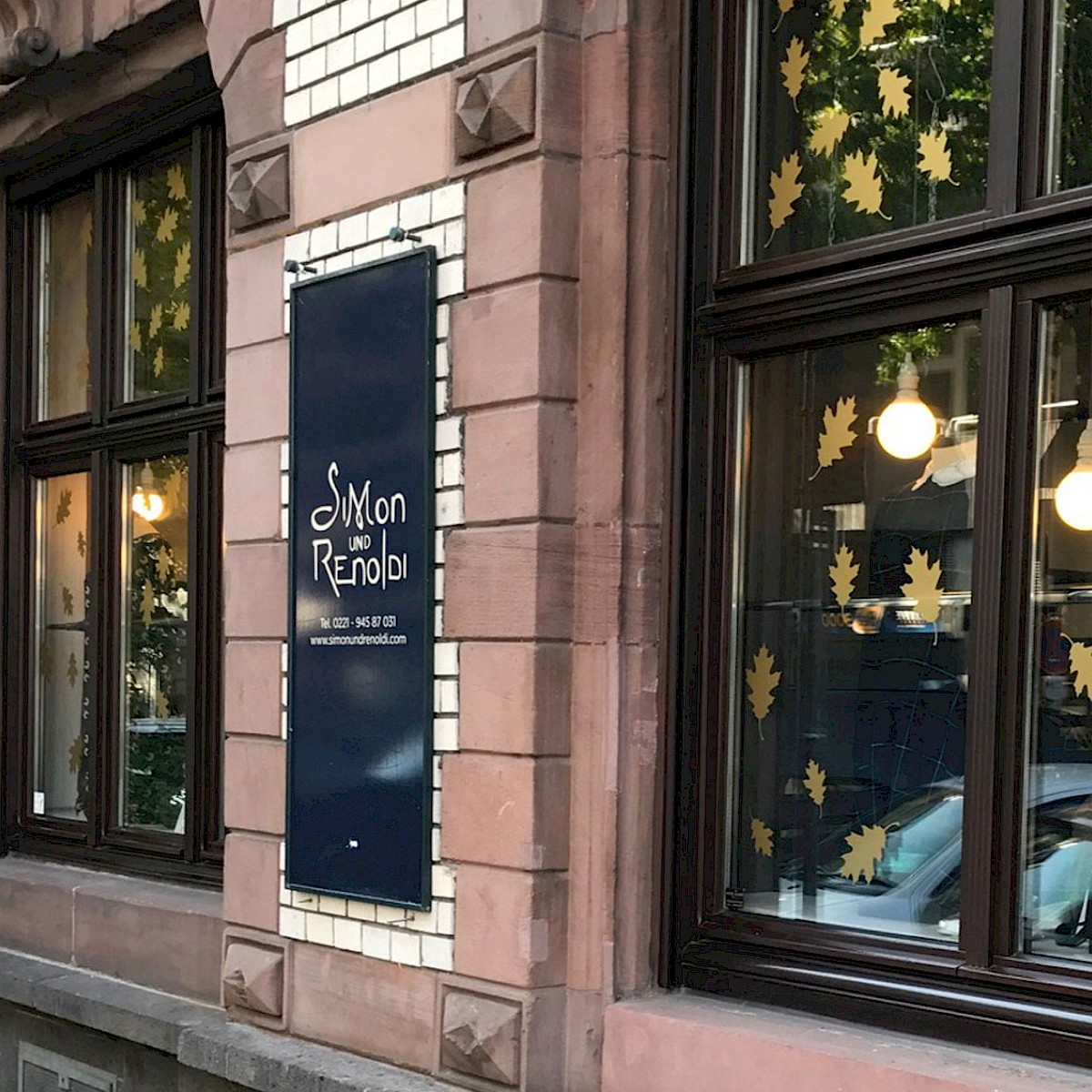 Simon und Renoldi — About us